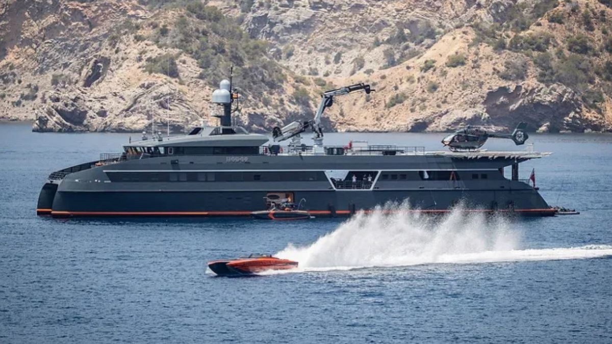 Super Yacht 66-Meter Catamaran "Hodor" : A Toy Box | WI Yachts